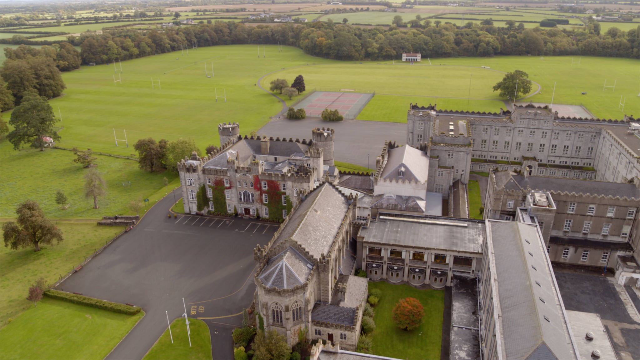 Clongowes Wood College